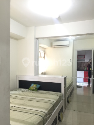 Apartemen Green Pramuka City 2 BR Furnished Bagus | Rumah123