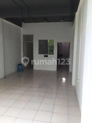 Ruko di Pos Pengumben, Jakarta Barat 230 M Best Deal | Rumah123