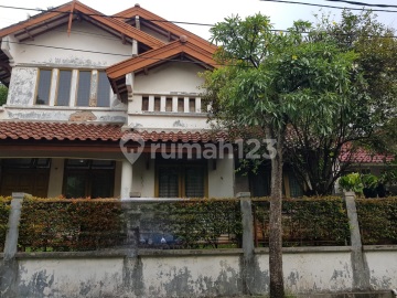Rumah Luas Asri Nyaman di Bintaro Tangerang selatan | Rumah123